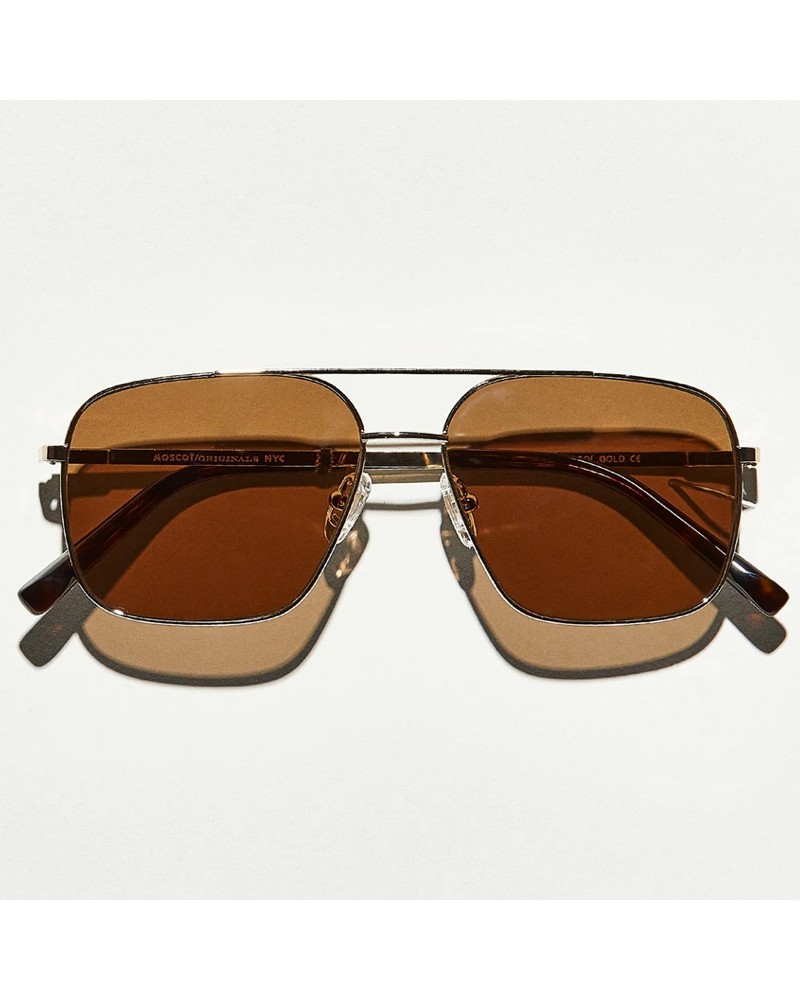 Moscot SHTARKER SUN | The iconic square metal Moscot model. Color: Gold ...